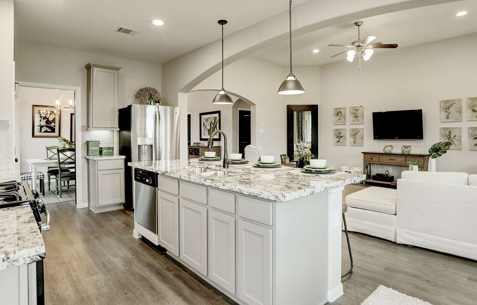 How to Pick the Best House Layout for Your Family - K Hovnanian® Homes