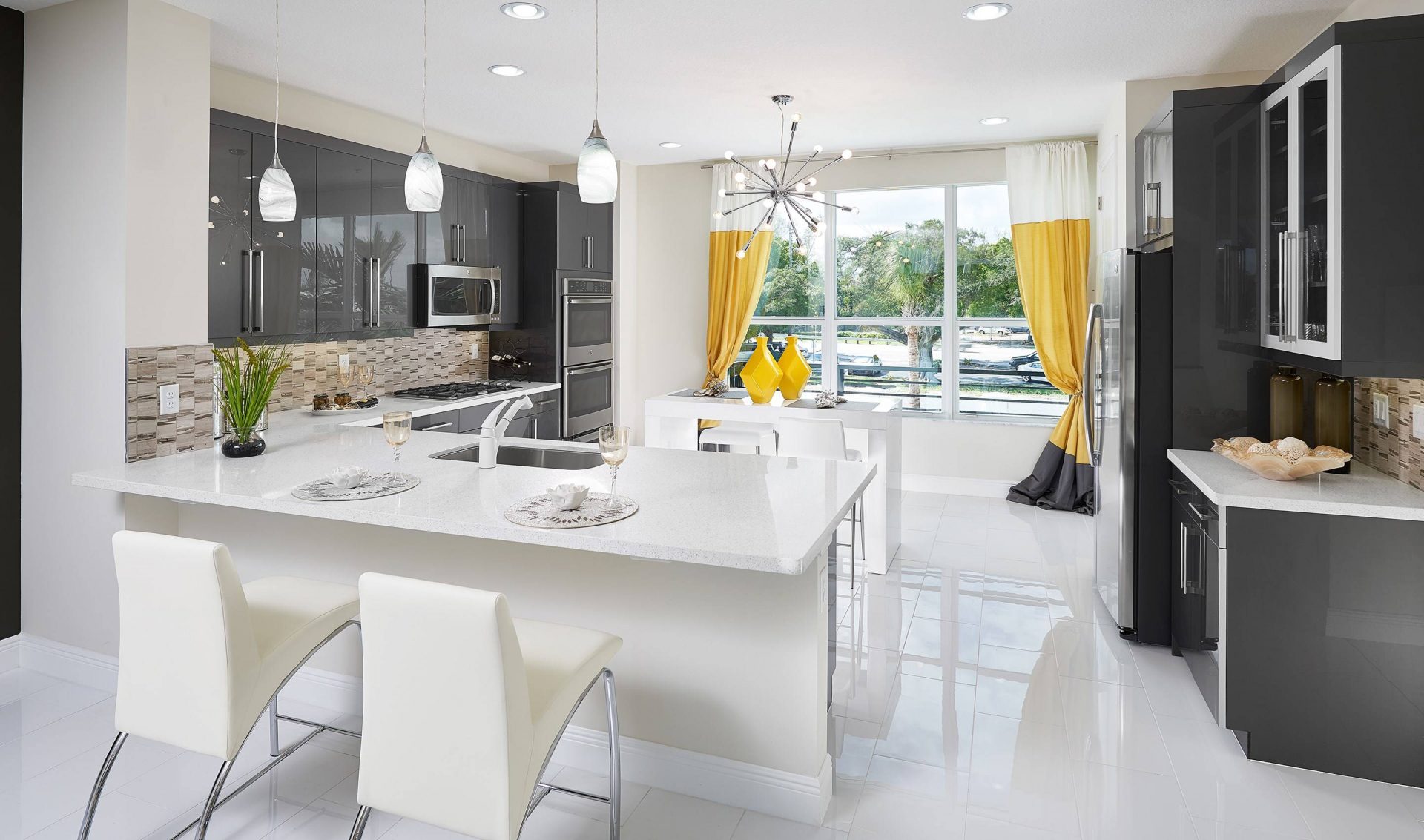 What is a Peninsula Kitchen? Layout and Benefits | K. Hovnanian Homes